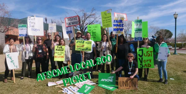 AFSCME Local 800 holds picket for fair contract | AFSCME District ...